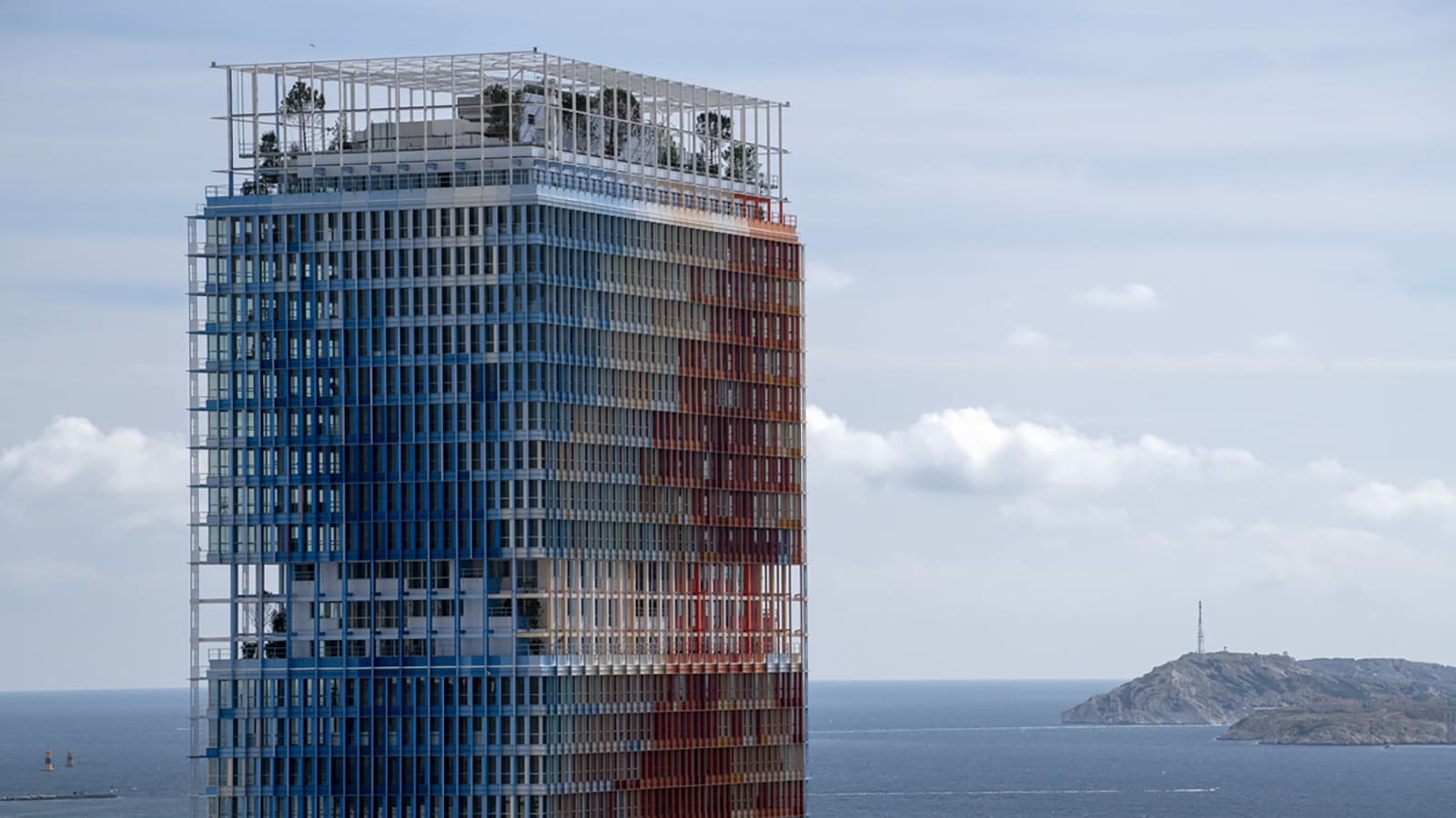 LA MARSEILLAISE TOWER